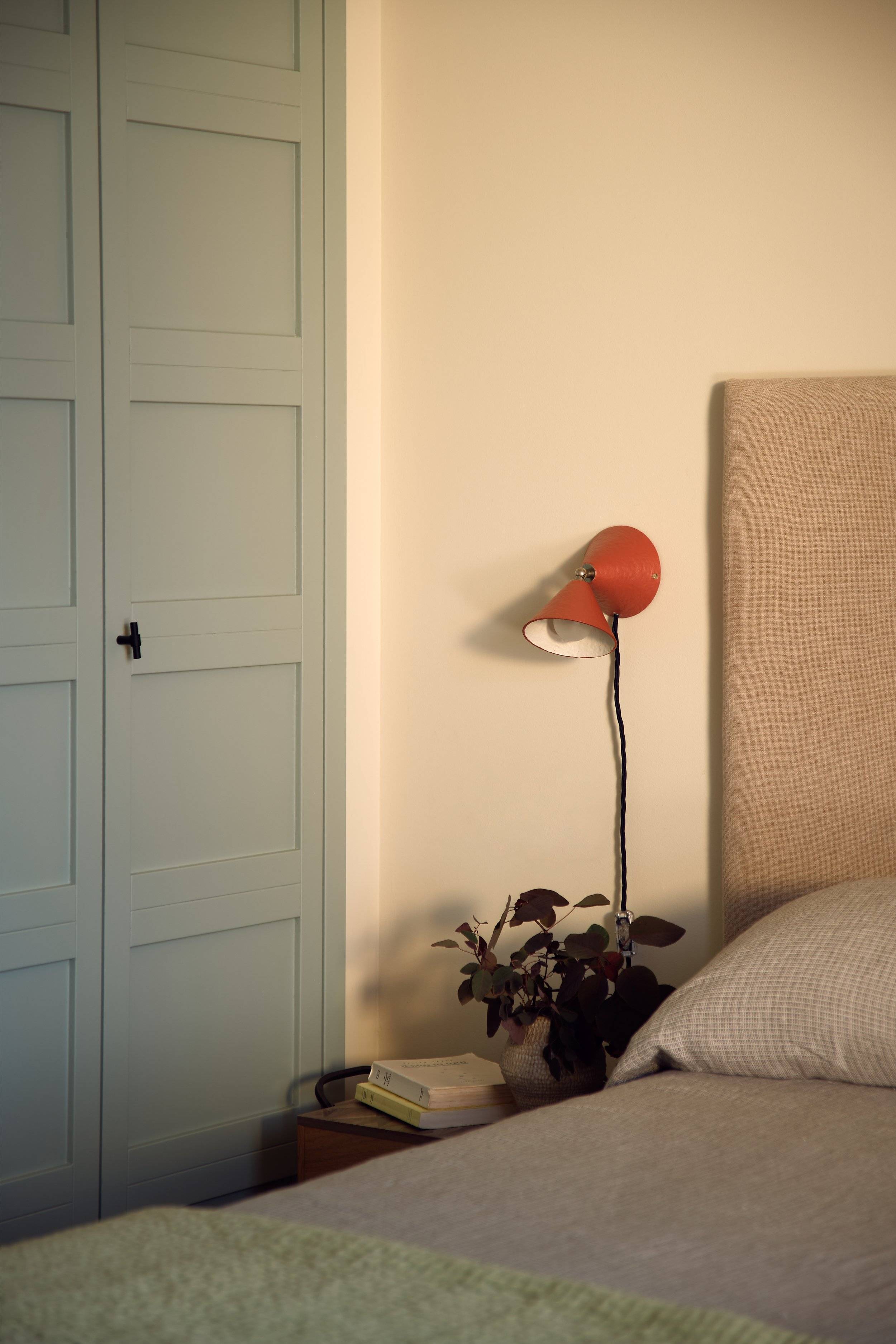 Rotor Wall Light (plug-in) - Brick - Glassette