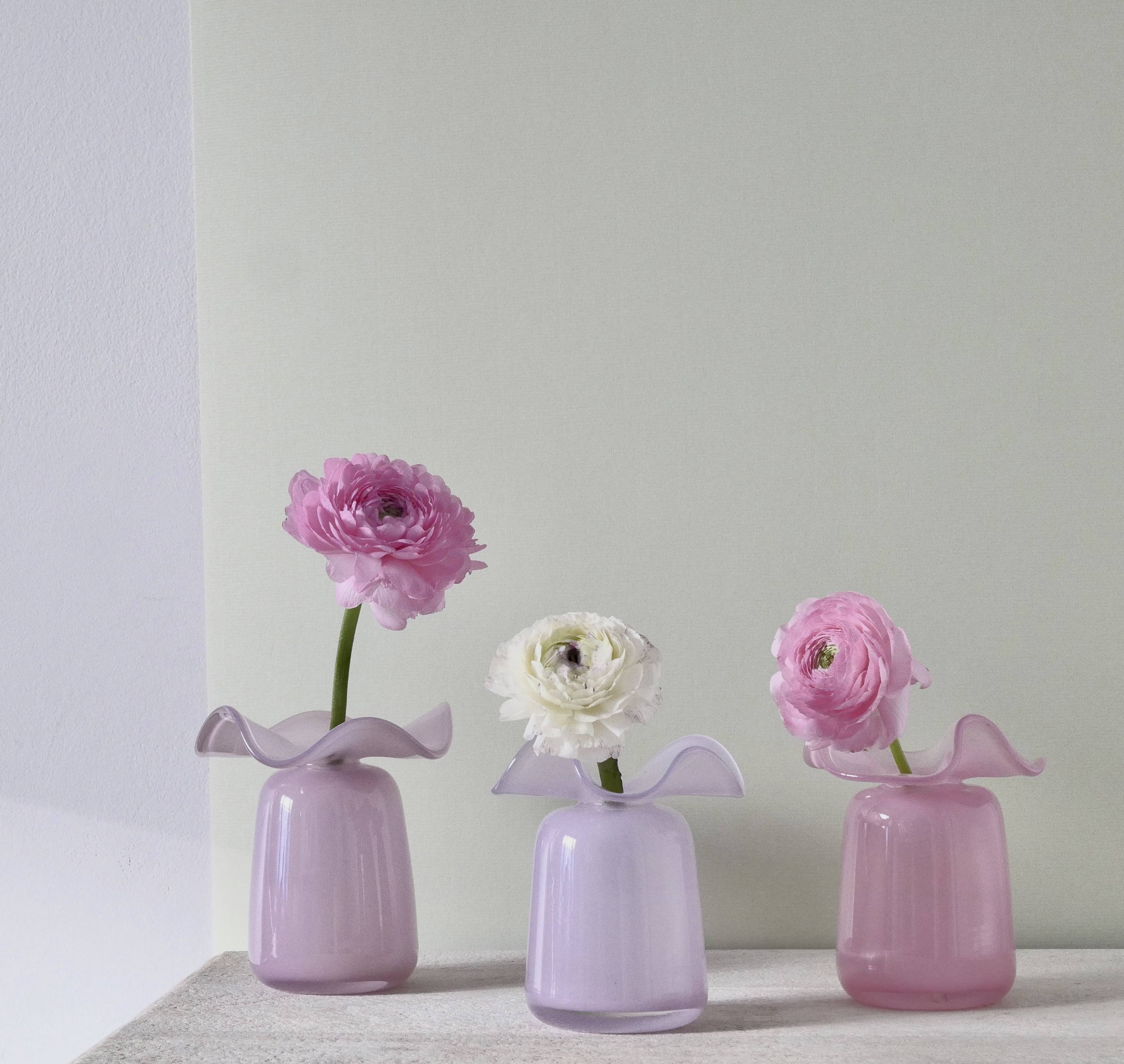 Dark Blue Handmade Ruffle Glass Bud Vase, Medium - Glassette