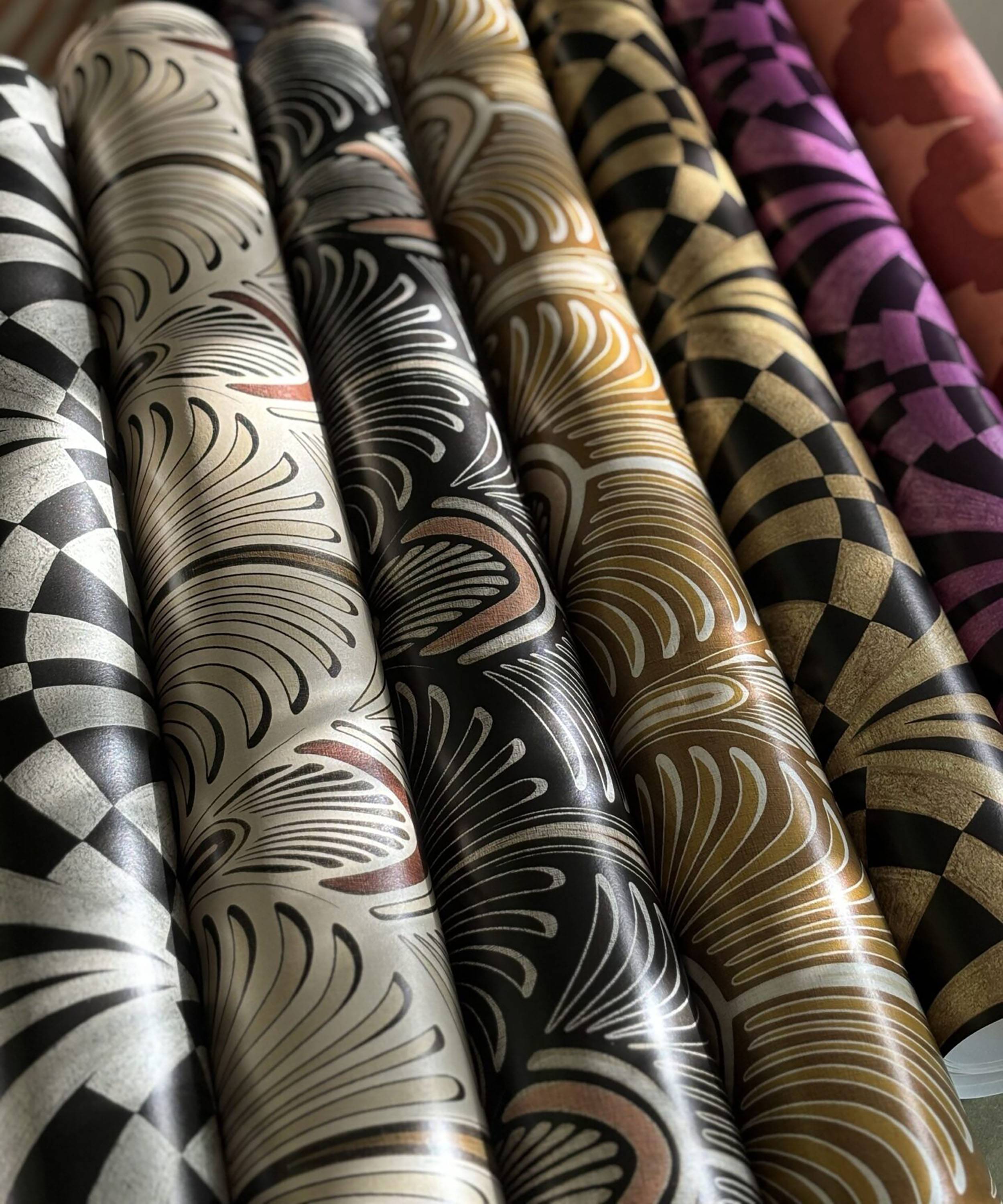 Cleo Gold Wallpaper - Glassette