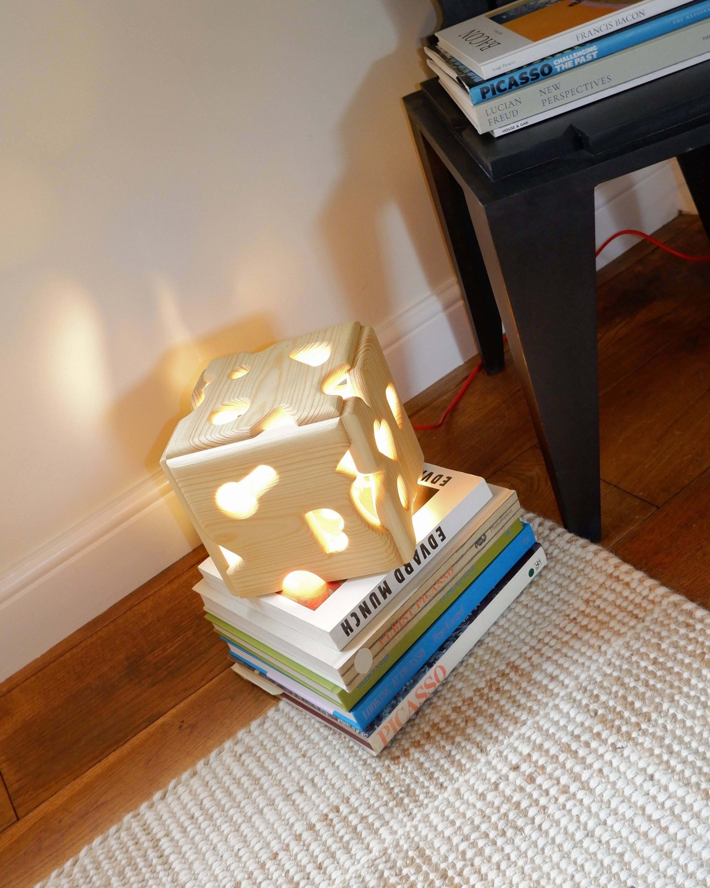 Cut Out Light Cube - Glassette